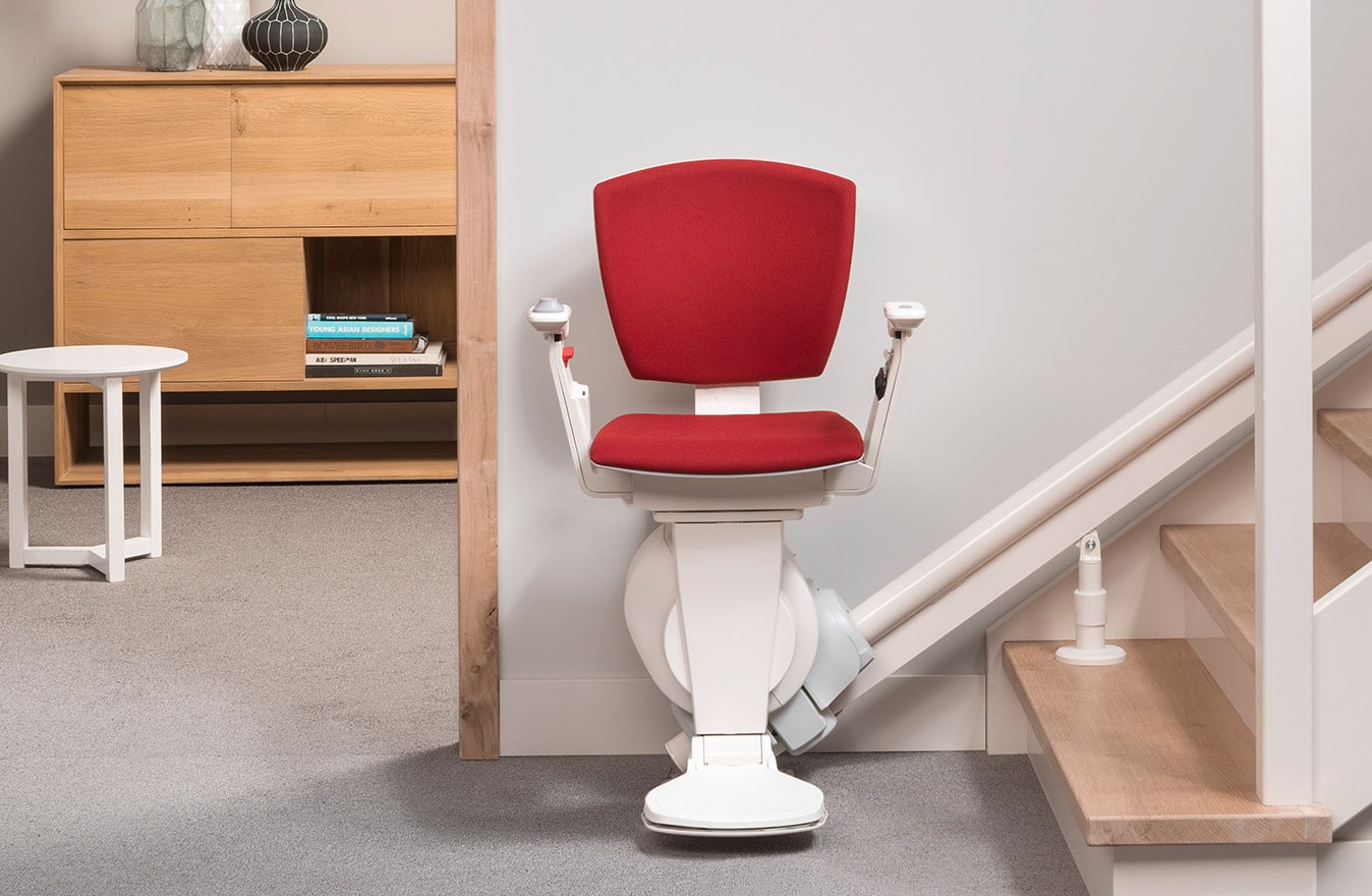 Rechte traplift: voordelig en snel geleverd - Koninklijke Otolift