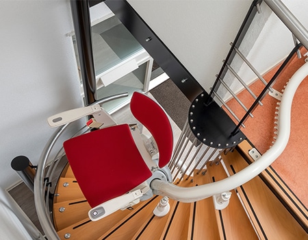 Trots op de mooie traplift - Otolift Trapliften