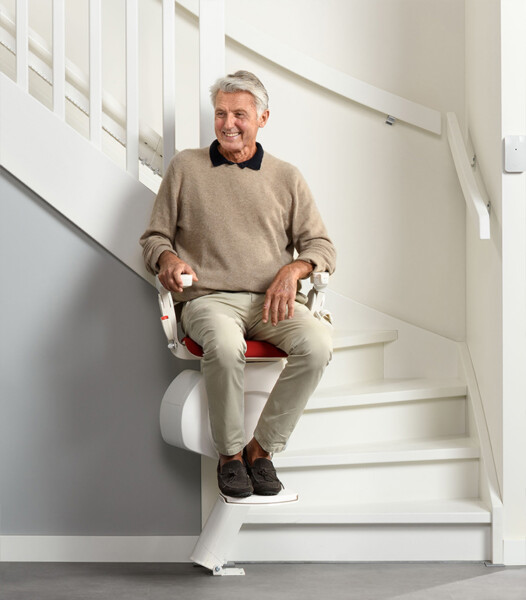 Traplift kopen? Bekijk al onze trapliften - Koninklijke Otolift